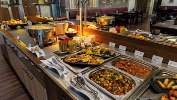 Pequeno-almoço tipo buffet diário incluído