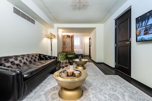 Minibar, cofre no quarto 