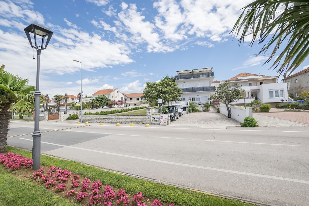 Apartments And Rooms Mare - Vodice