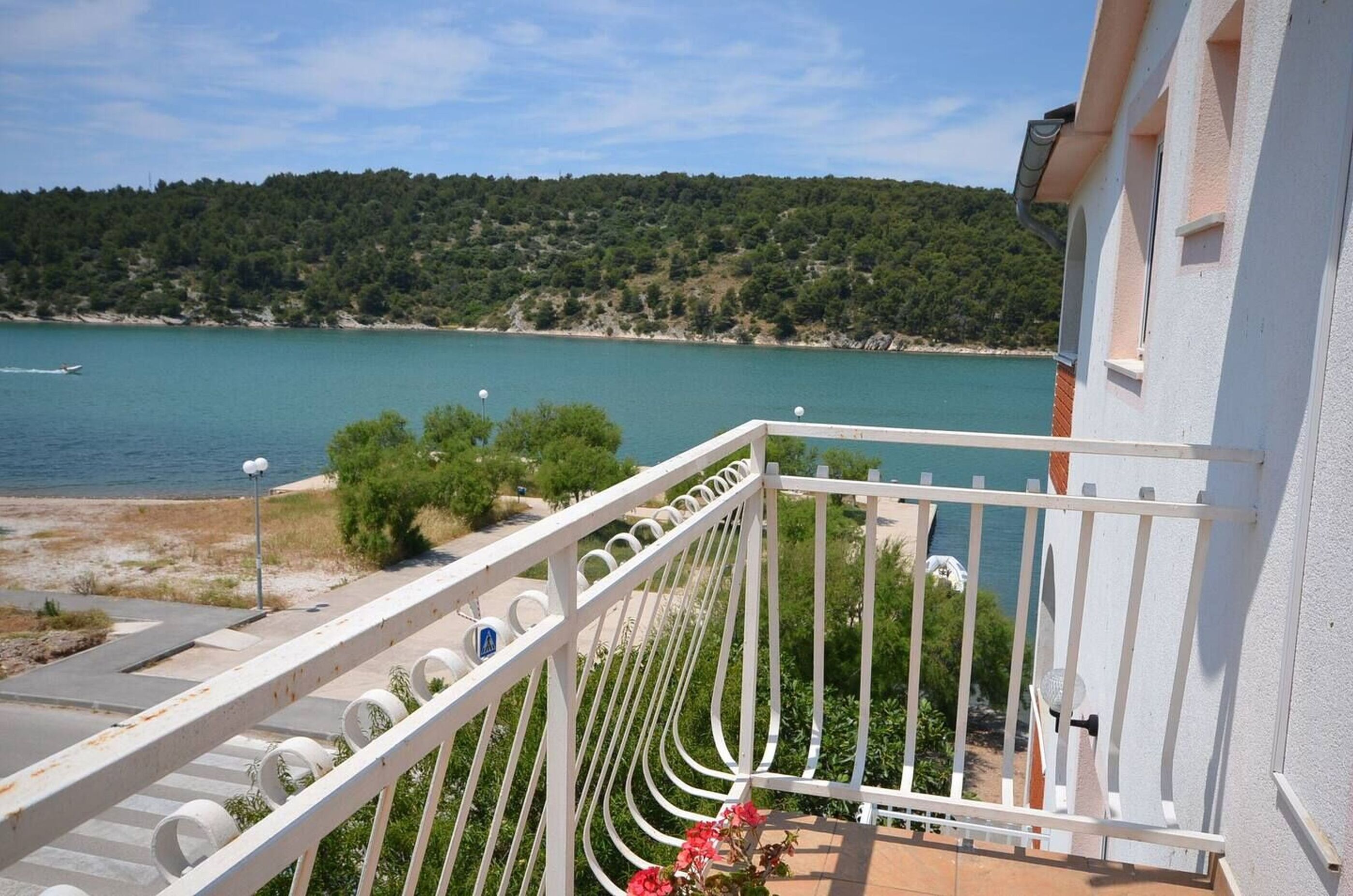 Apartamento (A4) | Vista para a água
