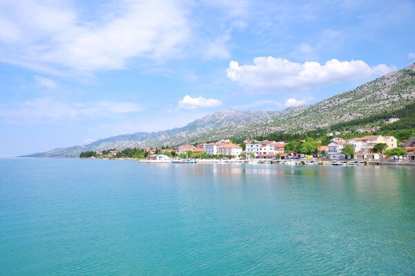 Apartments Ivan - Starigrad