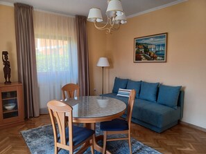 Apartamento (A2) | Sala de estar | Televisor 