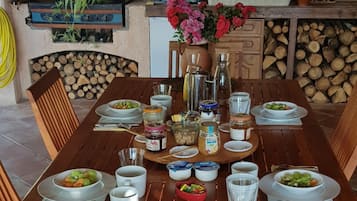Café da manhã continental grátis todos os dias