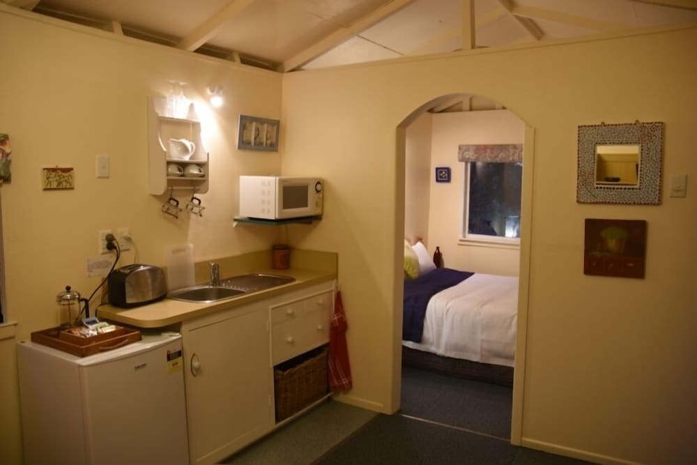 Quail Cottage - Quaint, Cosy, Peaceful And Private - Coromandel