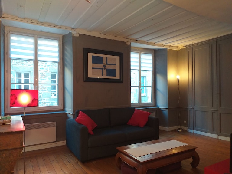 Beautiful 1 Bedroom Apartment In The Historic District Of Granville - Granville