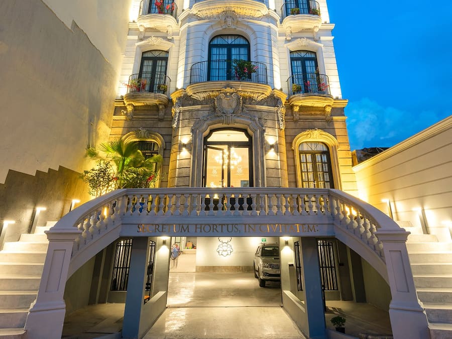 Fachada da propriedade