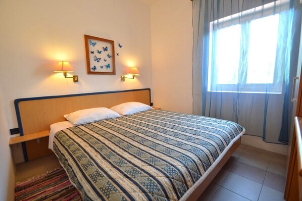 Apartamento (A3) | 3 quartos, secretária, Wi-fi grátis, roupa de cama fornecida 