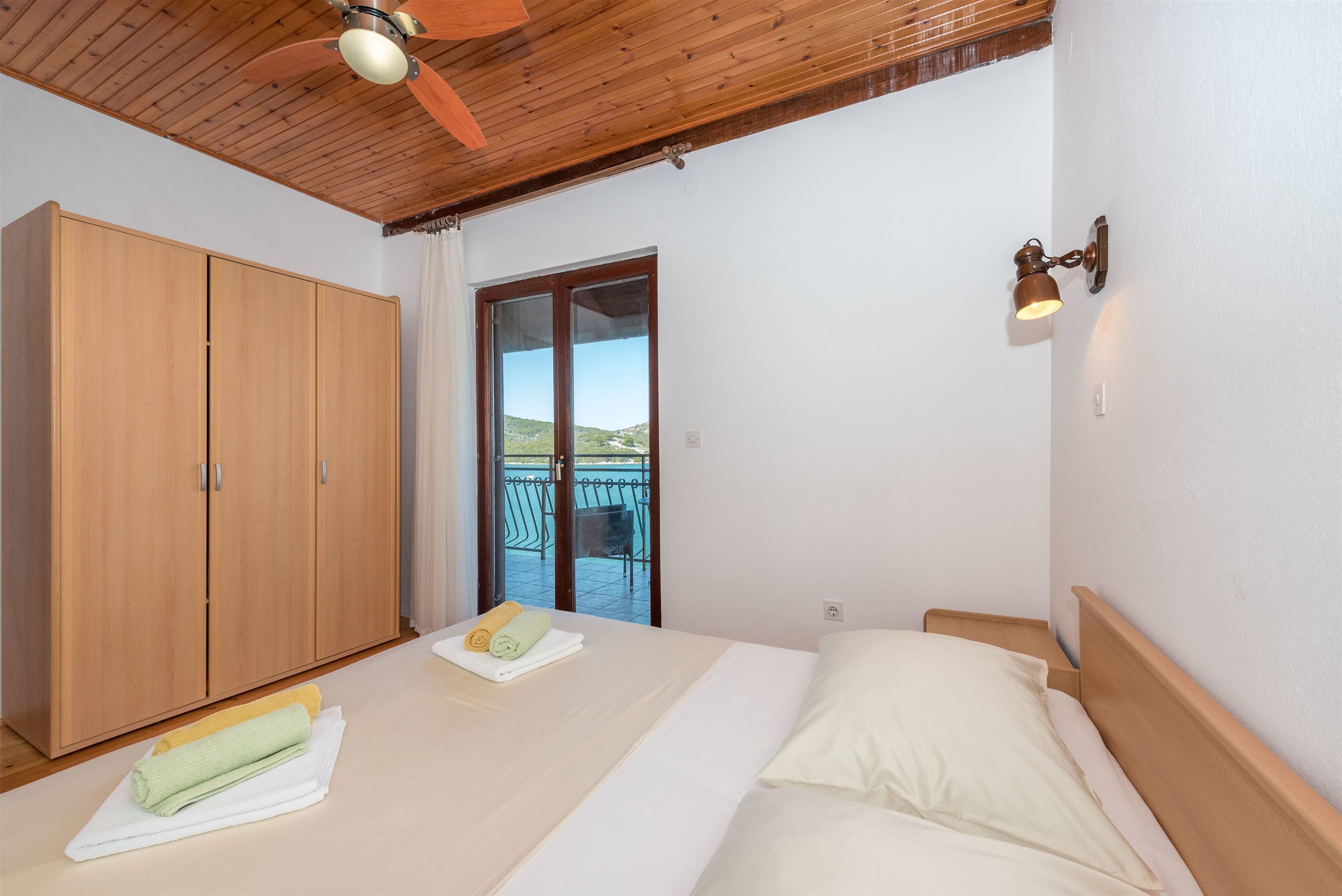 Wi-fi grátis, roupa de cama fornecida 