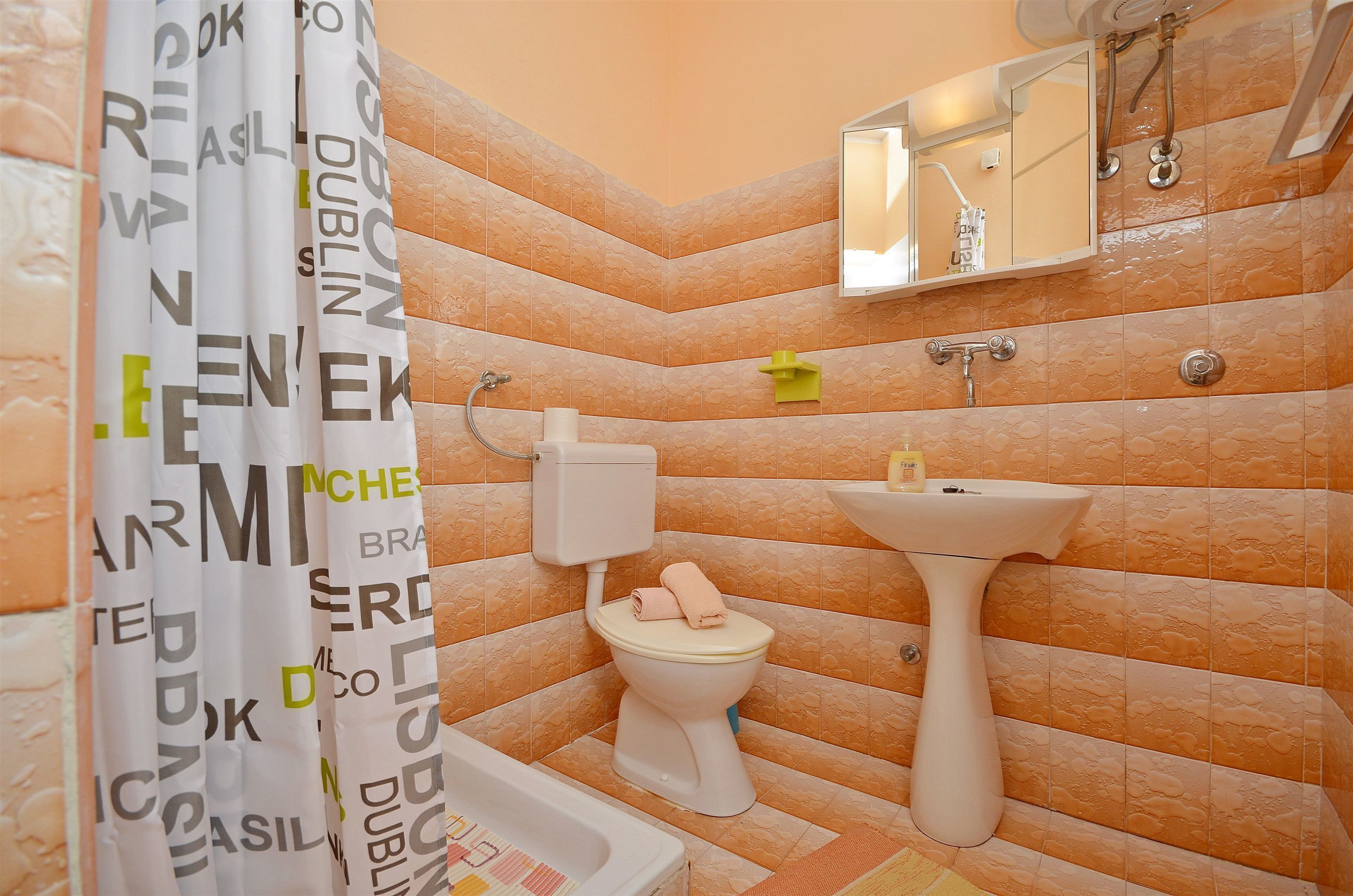 Quarto (S1) | Banheiro