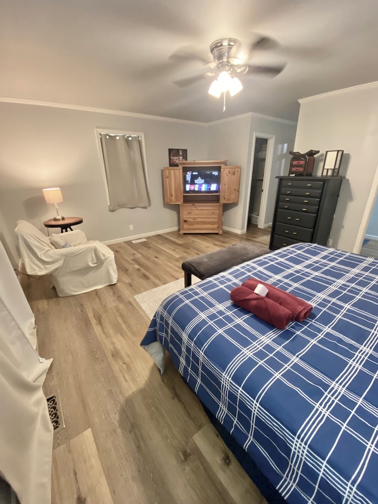 Hogar Privado En Nashville En 2 Acres ~ Cerca Del Hospital Summit Y I40 ~ 30+ Días O Más - Mount Juliet, TN