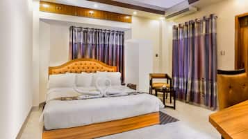 1 quarto, cortinas/cortinados opacos, quartos insonorizados