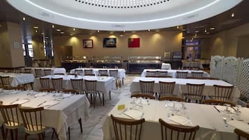 Café da manhã, almoço e jantar