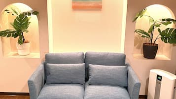 Quarto Duplo Deluxe | Edredões de penas, secretária