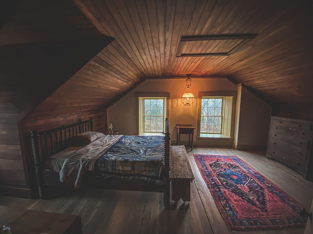 Funks Inn, A Post Civil War Era Home Restored As It Was In 1870. - Missouri