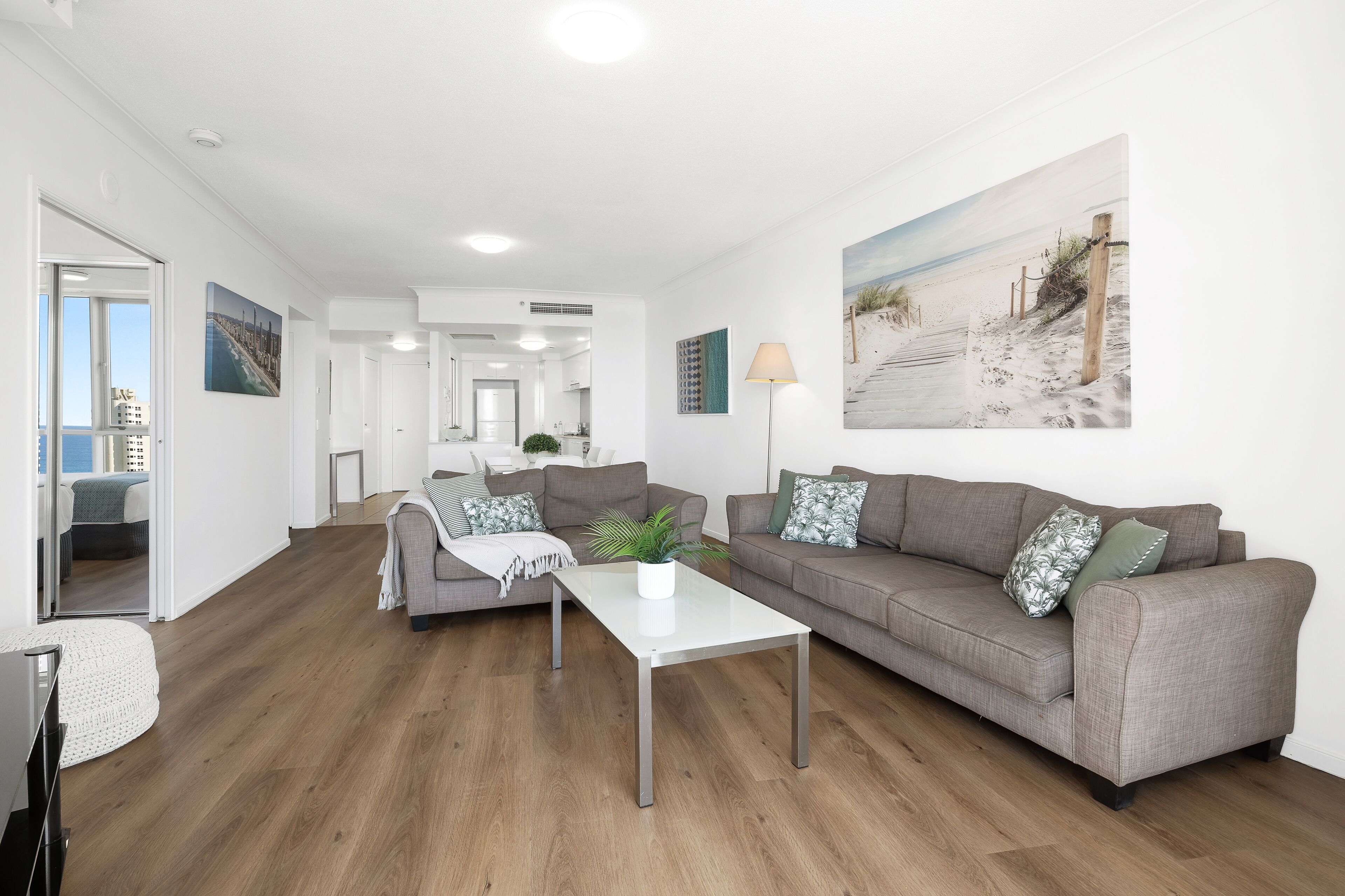 Chevron Renaissance Ocean View - Surfers Paradise