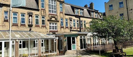 Fachada da propriedade