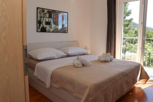 Apartamento (A3) | Ferro/tábua de engomar, Wi-fi grátis, roupa de cama fornecida