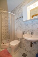 Quarto (S2) | Banheiro