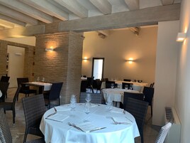 Café da manhã, almoço e jantar