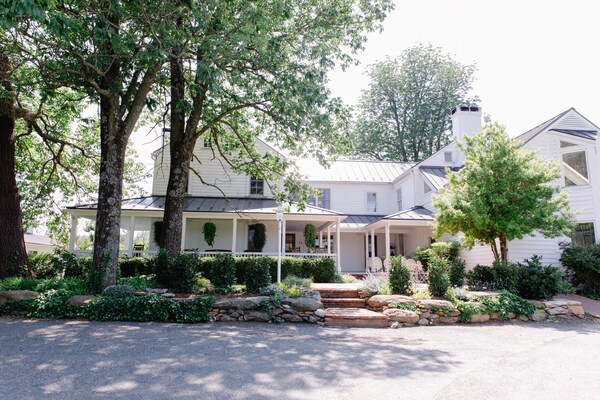 The Farmhouse At Veritas - Crozet, VA