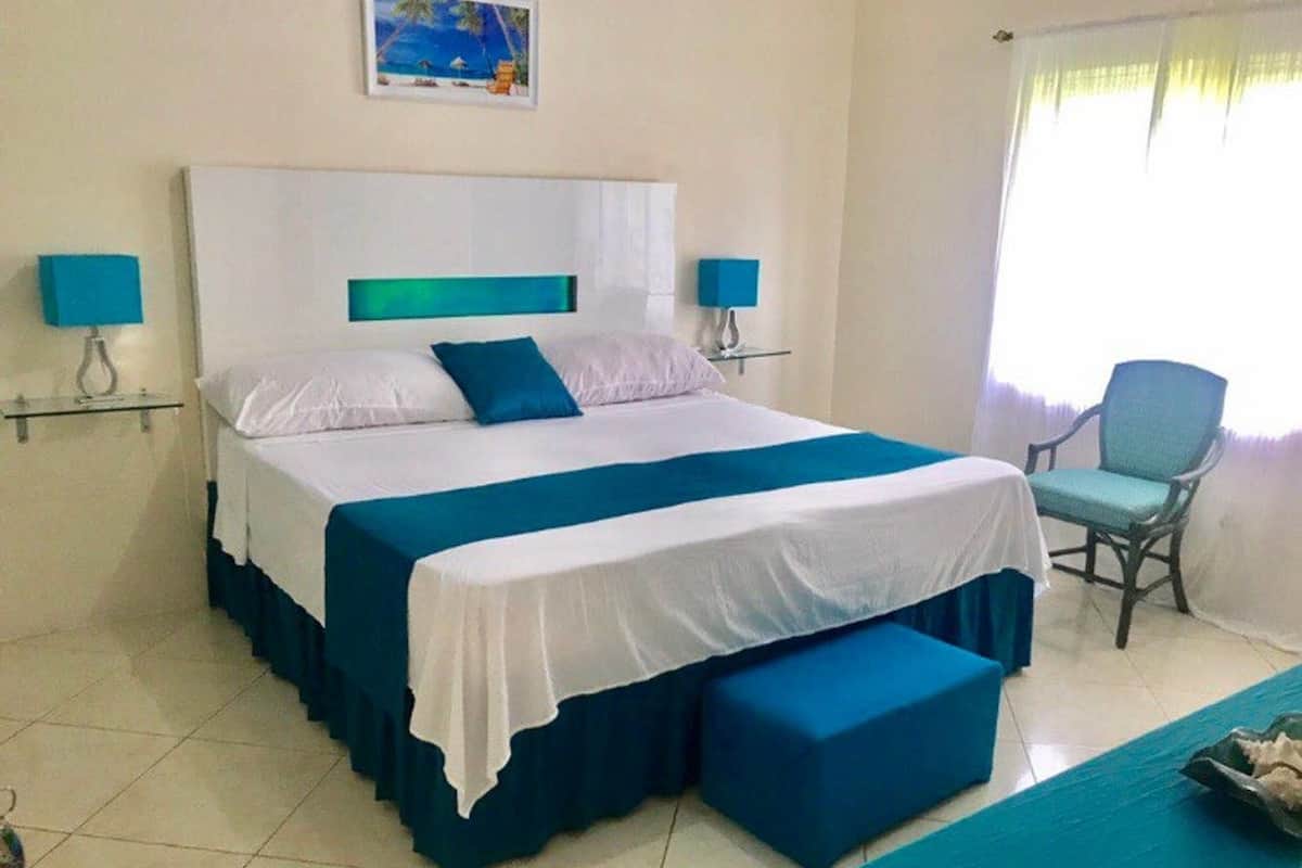 1 quarto, roupa de alta qualidade, camas de colchão Tempur-Pedic