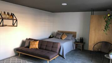 Roupa de alta qualidade, edredões de penas, minibar