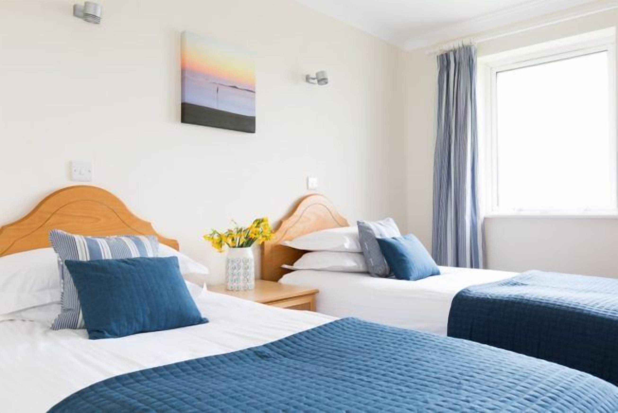 Top 10 Beach Resorts Near Bournemouth, UK | Trip101