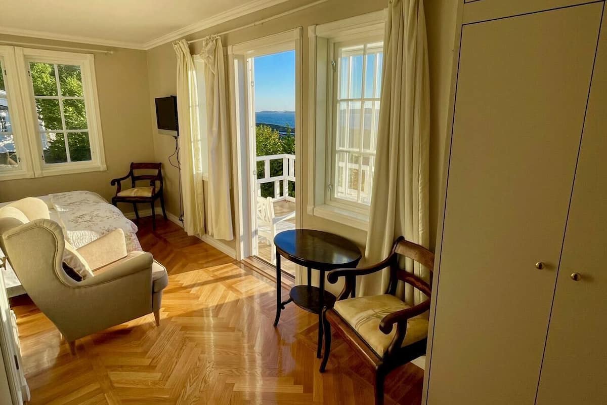 Quarto Duplo, terraço, vista para o mar | Berços/camas para crianças, Wi-fi grátis, roupa de cama fornecida