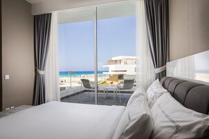 Roupa de alta qualidade, cofre no quarto, cortinas/cortinados opacos 