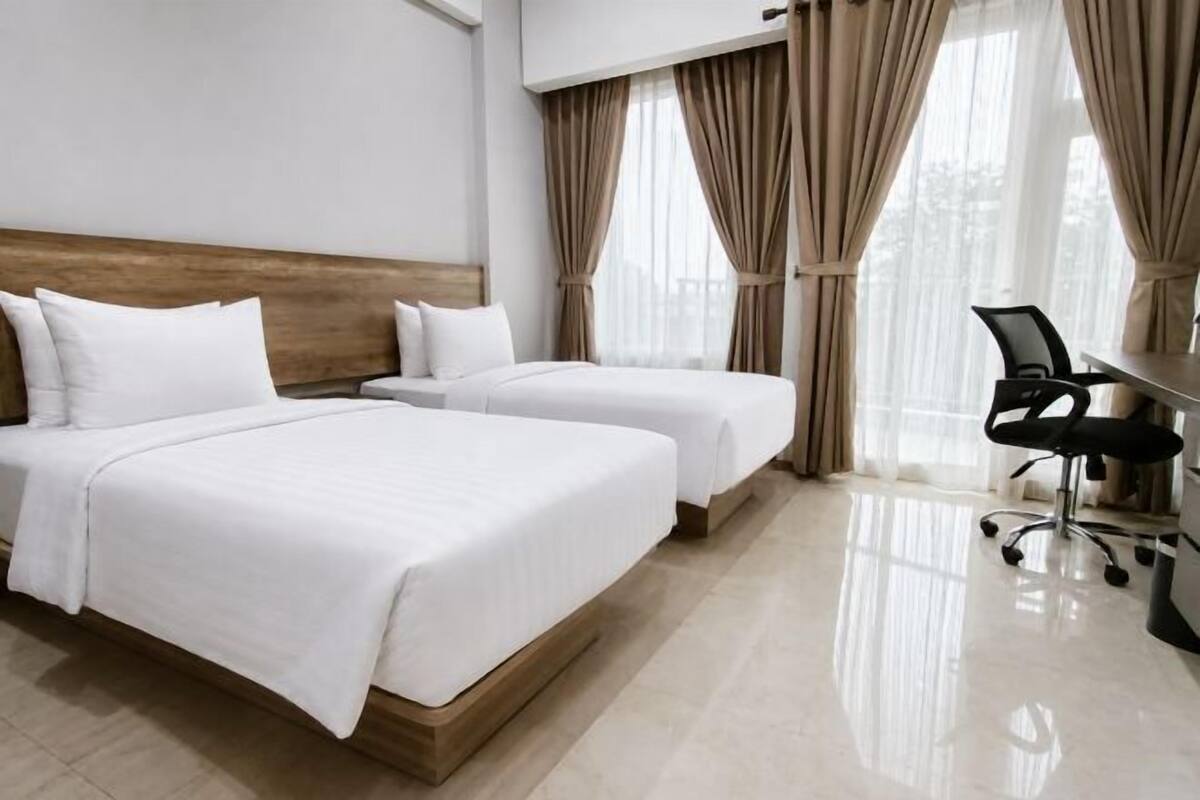 Lençóis italianos Frette, roupa de alta qualidade, cofre no quarto 