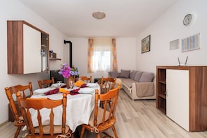 Apartamento (A1) | Sala de estar | TV