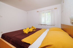 Apartamento (A3) | 4 quartos, Wi-Fi de cortesia, roupa de cama