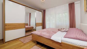 Apartamento (A4) | 4 quartos, Wi-fi grátis, roupa de cama fornecida