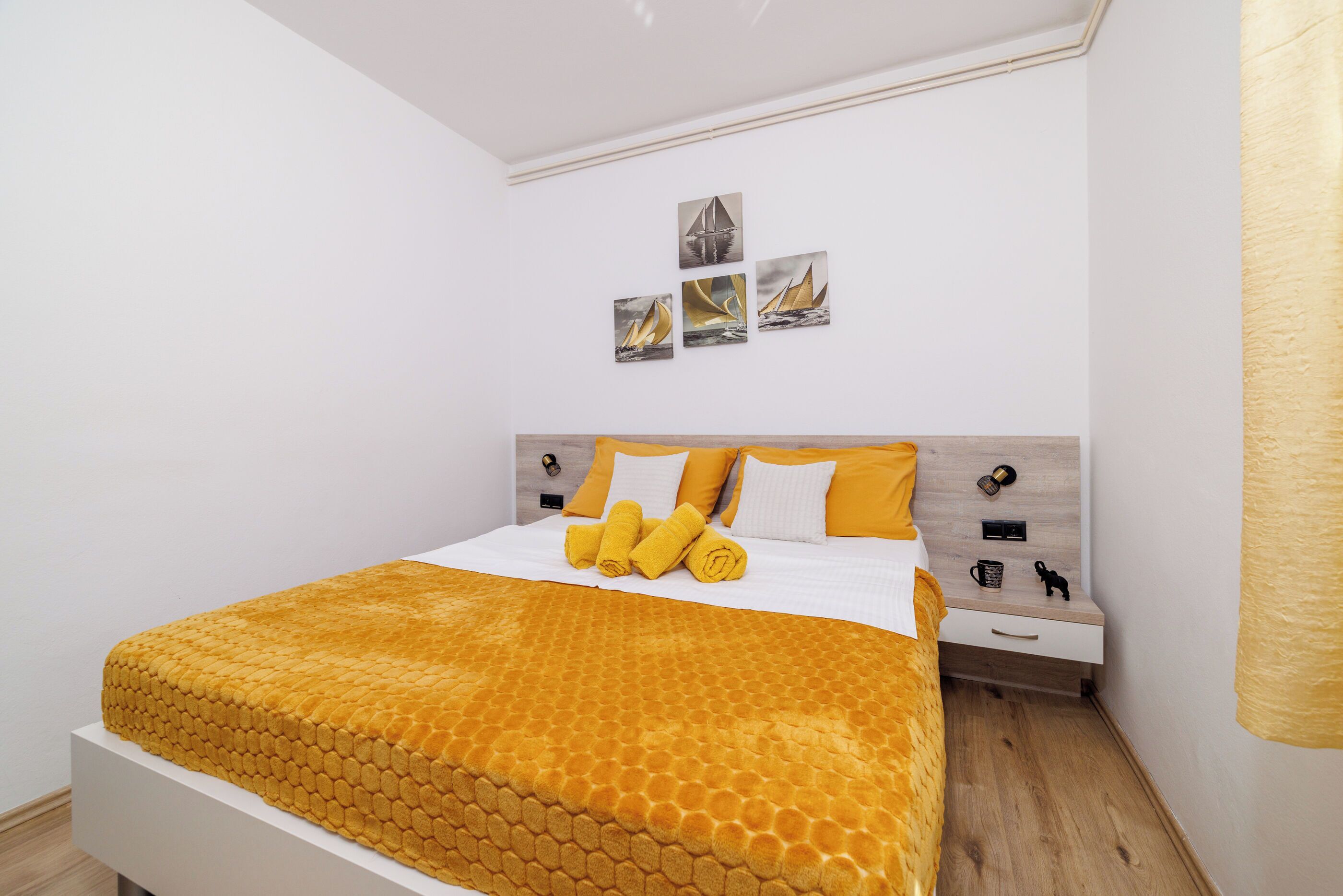 Apartamento (A4) | 4 quartos, Wi-fi grátis, roupa de cama fornecida 