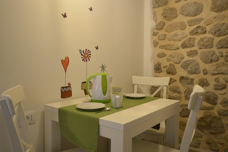 Opções para refeição. Apartment Oliva