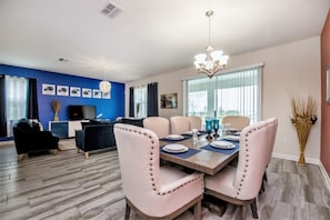 Vila, várias camas | 9 quartos, individualmente decorados, individualmente mobiliados