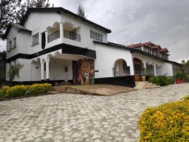 Fachada da propriedade