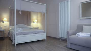 Suite Royal | Edredões de penas, secretária