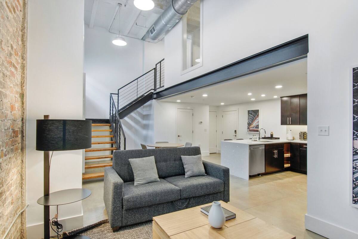 Apartamento, 1 quarto | Área de estar | TV de tela plana 42 polegadas com canais a cabo, TV