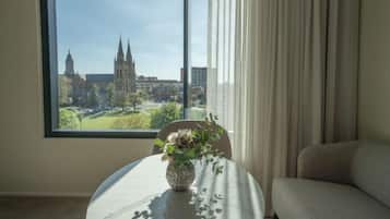 Estúdio premium, 1 cama King (Cathedral) | Vista do quarto