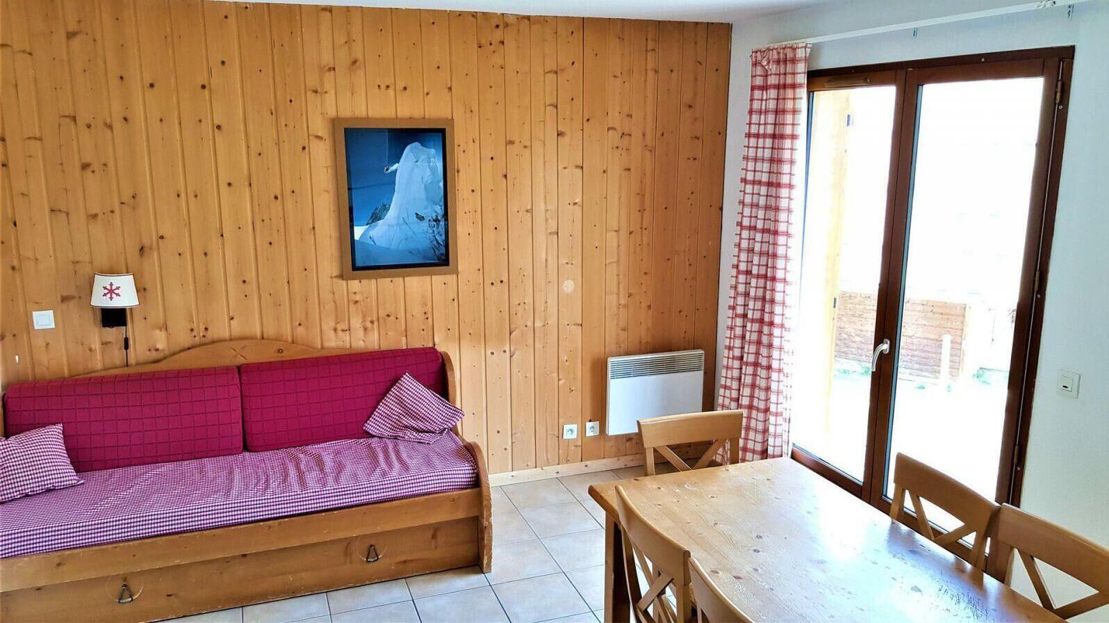 Chalet, 350m From Ski Slopes, View Mountain, Swimming Pool, Sauna, Terrace, Parking, Tv, Ski Locker - La Joue du Loup