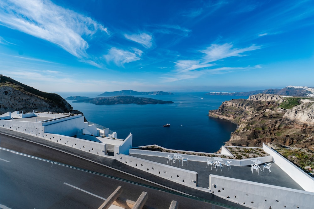 Symphony Suites - Santorini