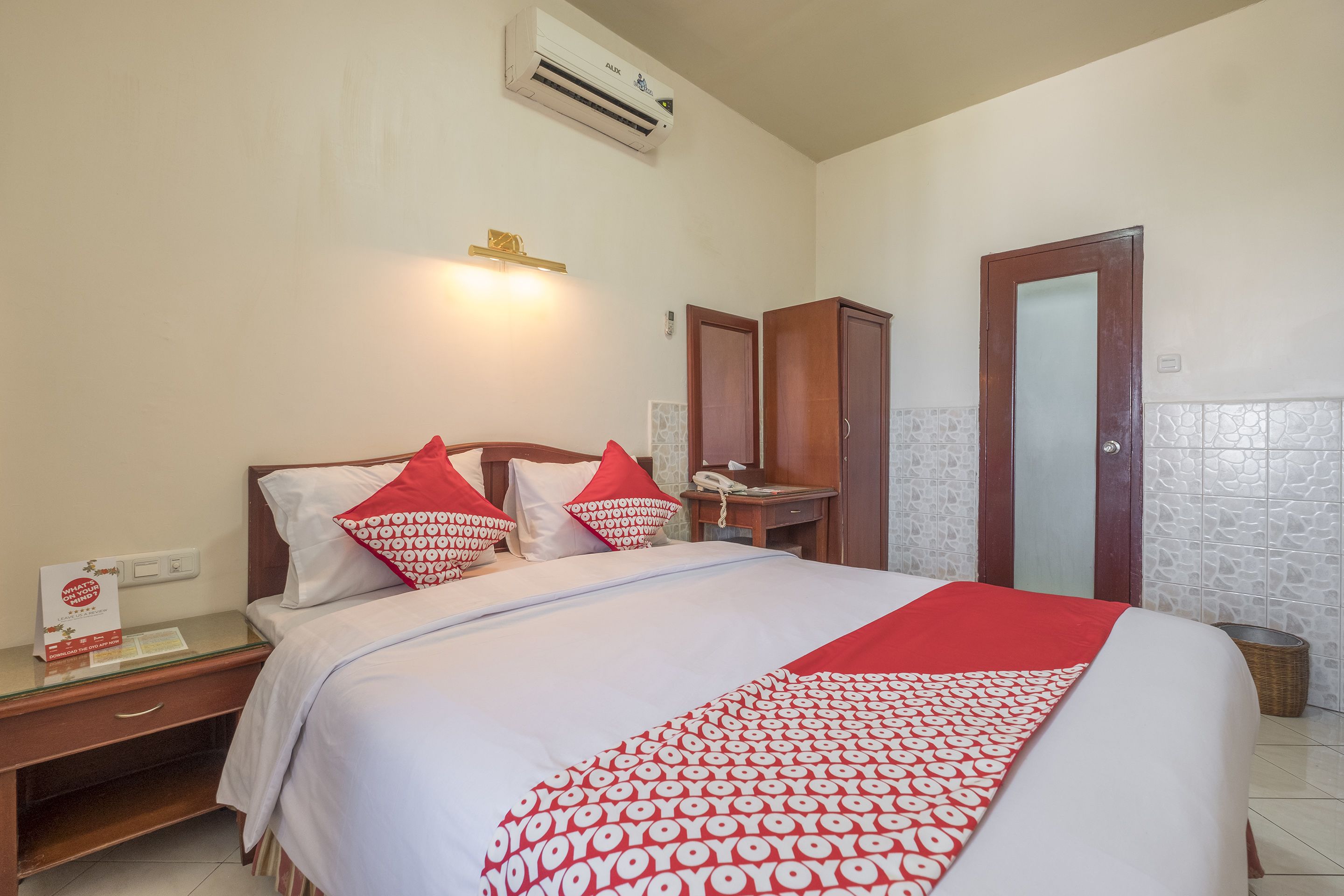 Quarto Duplo Deluxe | Secretária, Wi-fi grátis, roupa de cama fornecida 