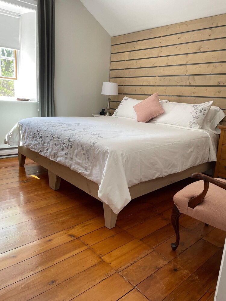 Harlem Stonegate B&b - Ontario