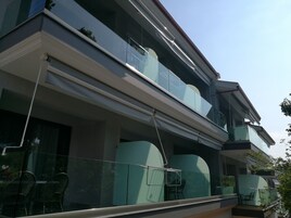 Fachada da propriedade