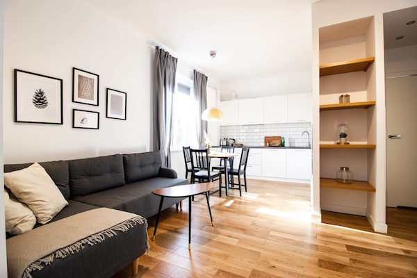 Apartamento superior | Sala de estar | TV de tela plana