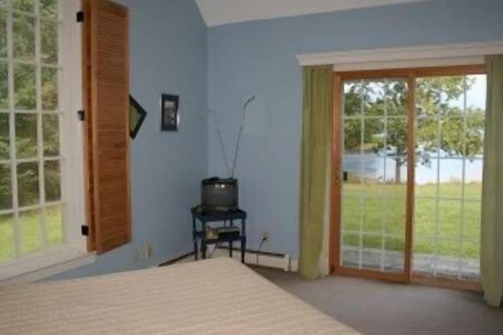 Dorsey Cottage - On A Quiet Cove - Stonington, ME
