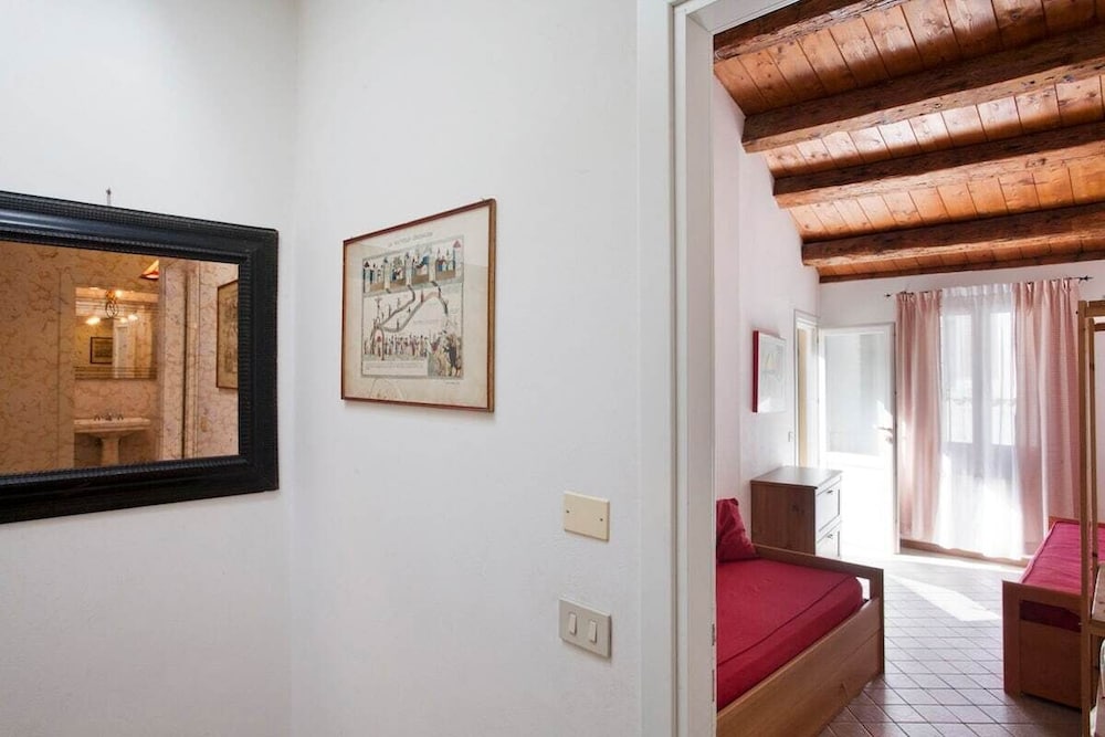 Simeone Ii, Una Casa De 2 Pisos Con Patio Privado En Santa Croce - Venice