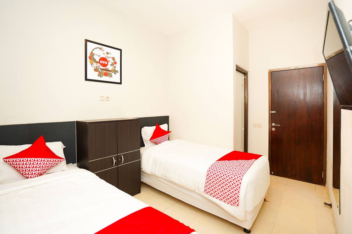 Secretária, Wi-fi grátis, roupa de cama fornecida 