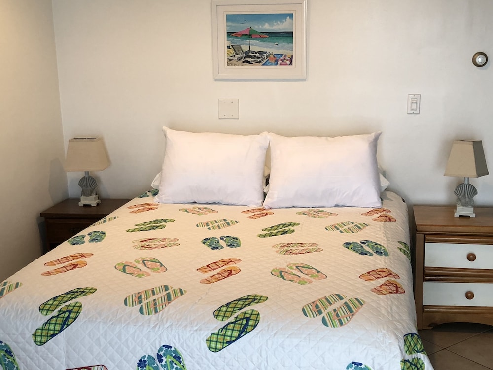 Oceanview Studio Condo - Exeter, NH